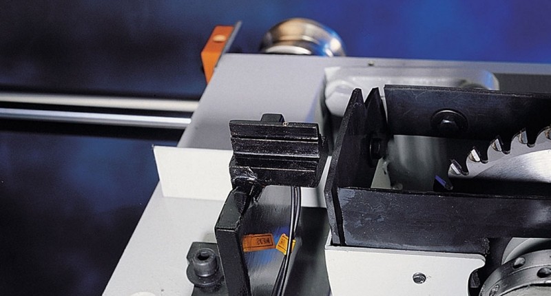 CM4 Series Horizontal Beam Saw – Hendrick Manufacturing