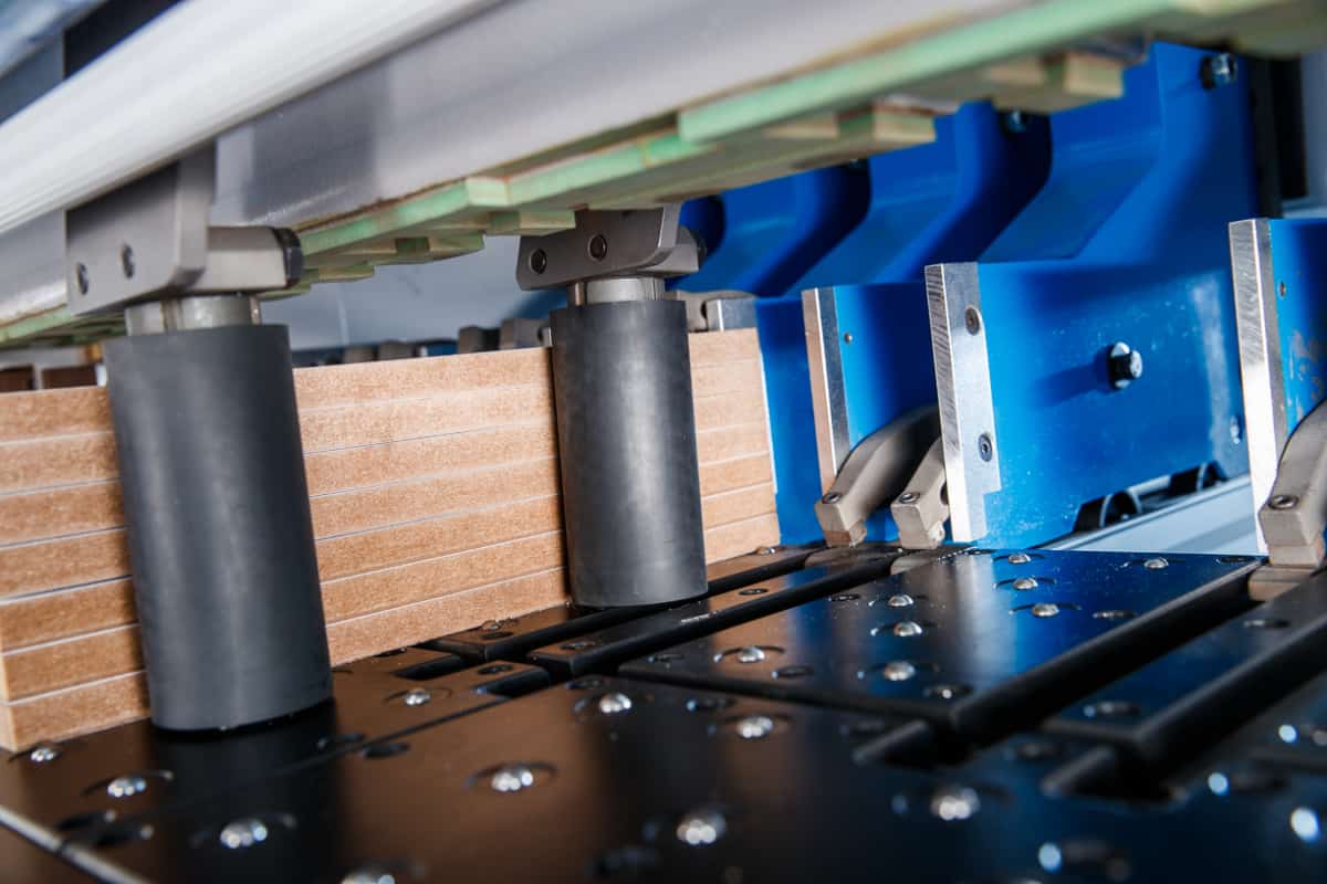 HK5 RL Series Horizontal Beam Saw – Hendrick Manufacturing