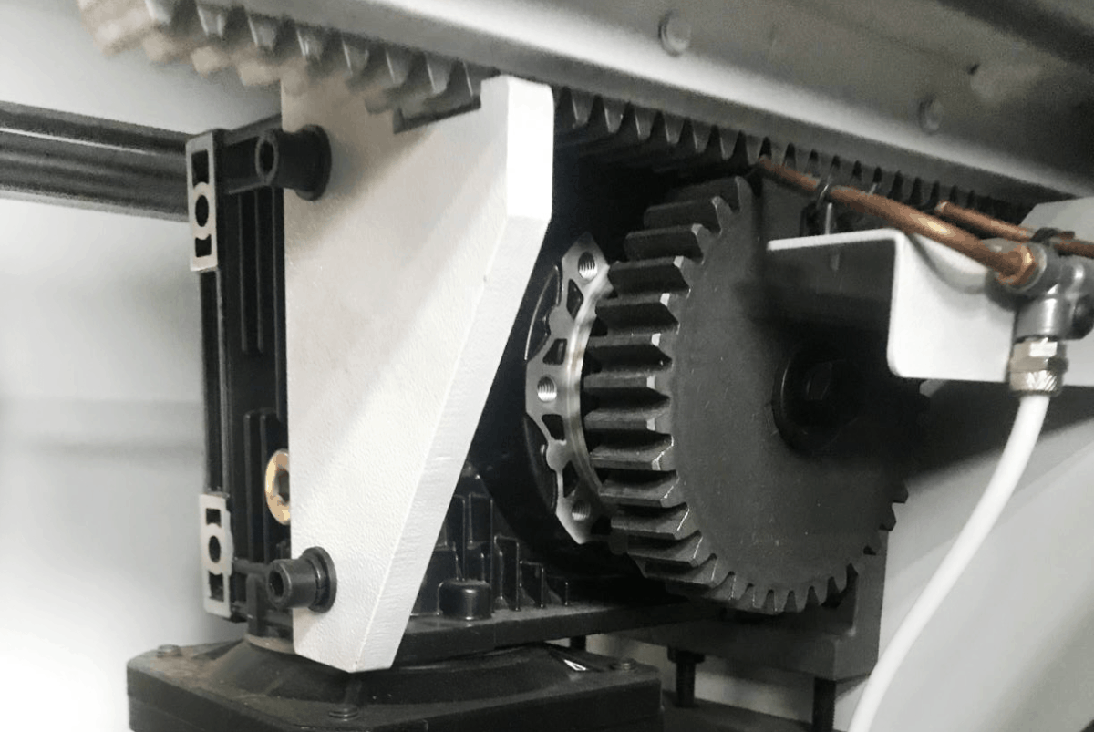 HK5 RL Series Horizontal Beam Saw – Hendrick Manufacturing