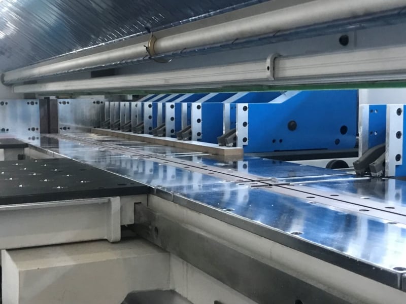 HK5 W Series Horizontal Beam Saw – Hendrick Manufacturing